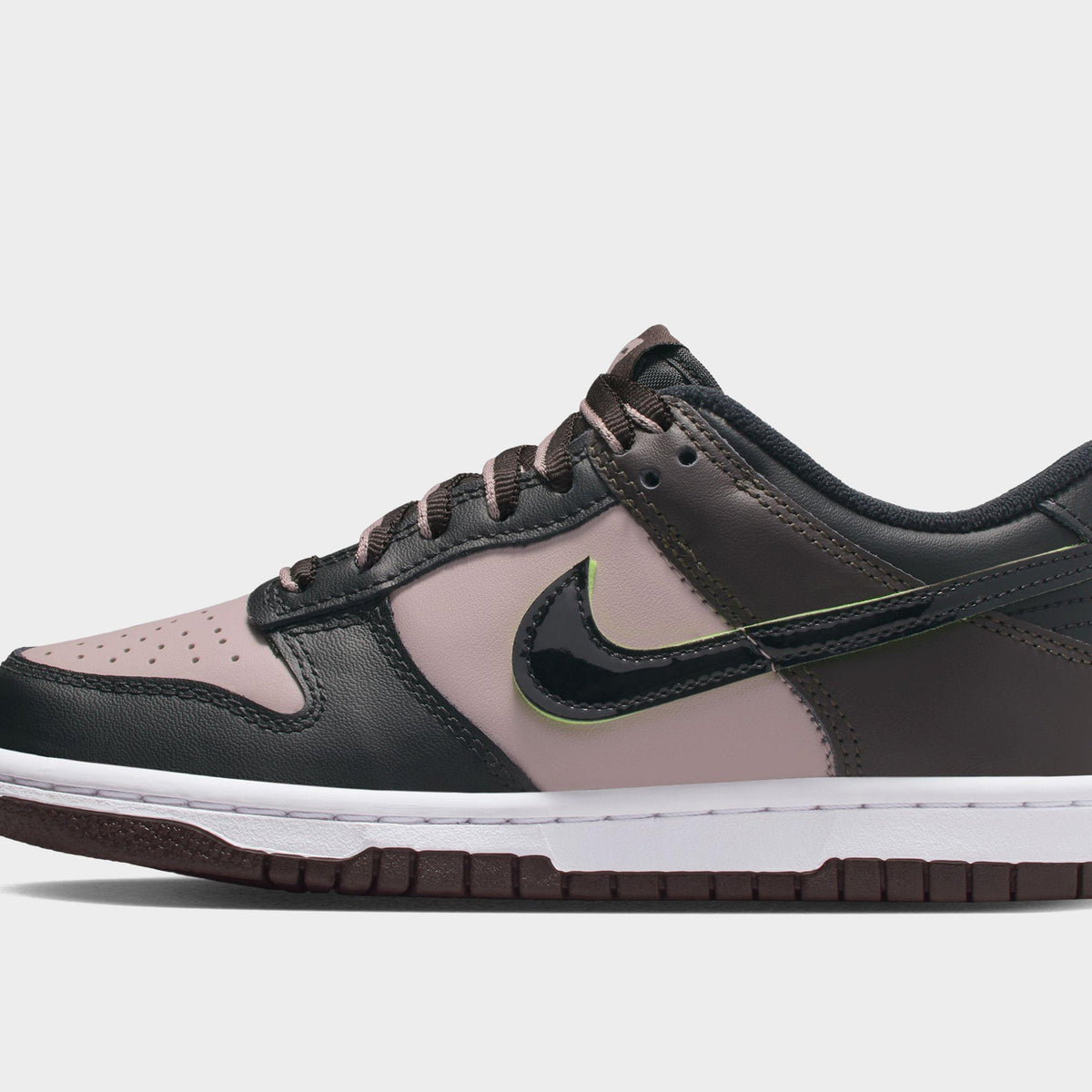 Pink Nike Dunk Low SE Junior's - JD Sports Singapore